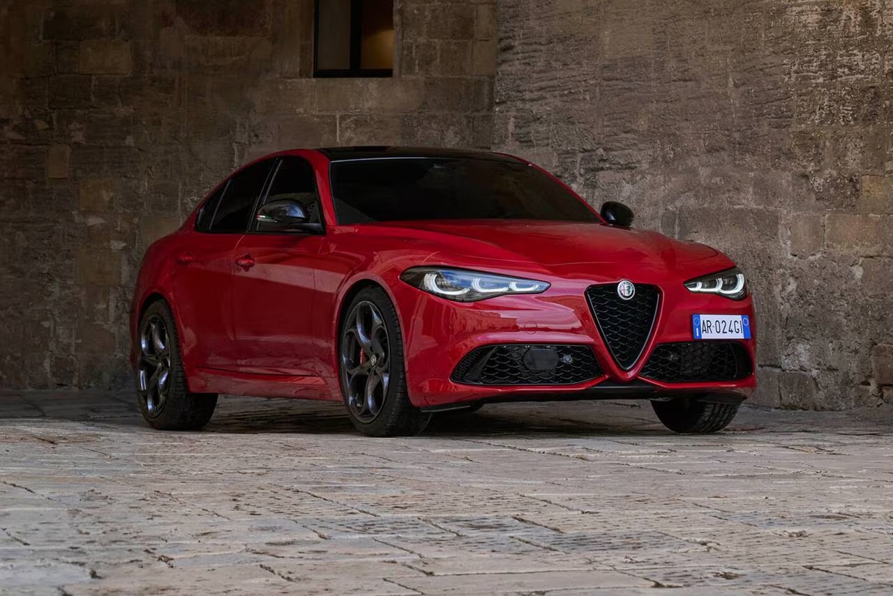 Read the overview of Alfa Romeo Giulia 2025 Overview of Alfa Romeo Giulia 2025, photo 1