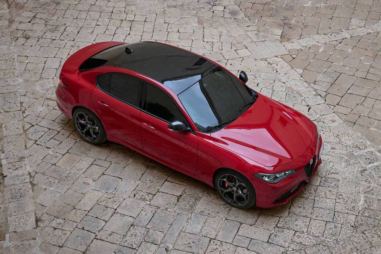 Read the overview of Alfa Romeo Giulia 2025 Overview of Alfa Romeo Giulia 2025, photo 4