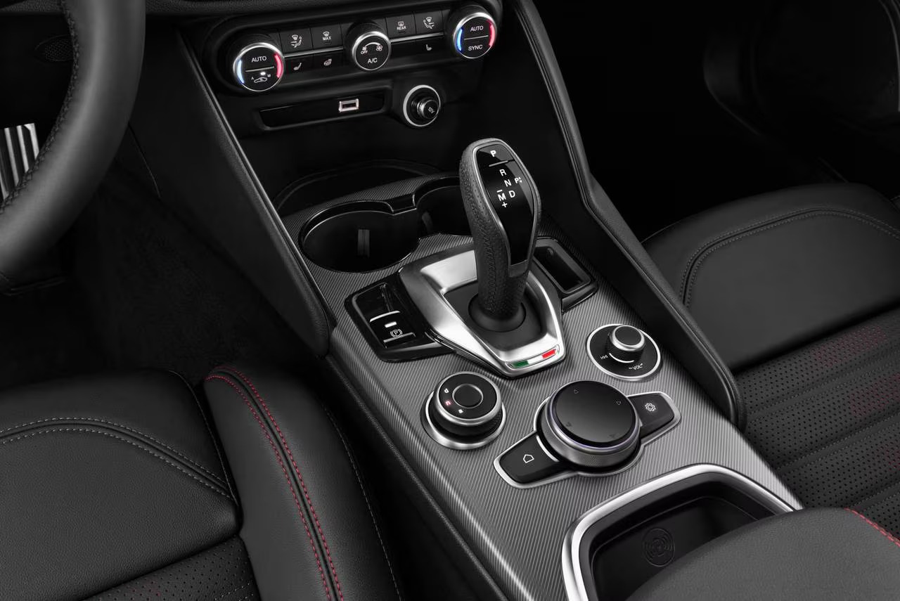 Read the overview of Alfa Romeo Giulia 2025 Overview of Alfa Romeo Giulia 2025, photo 11