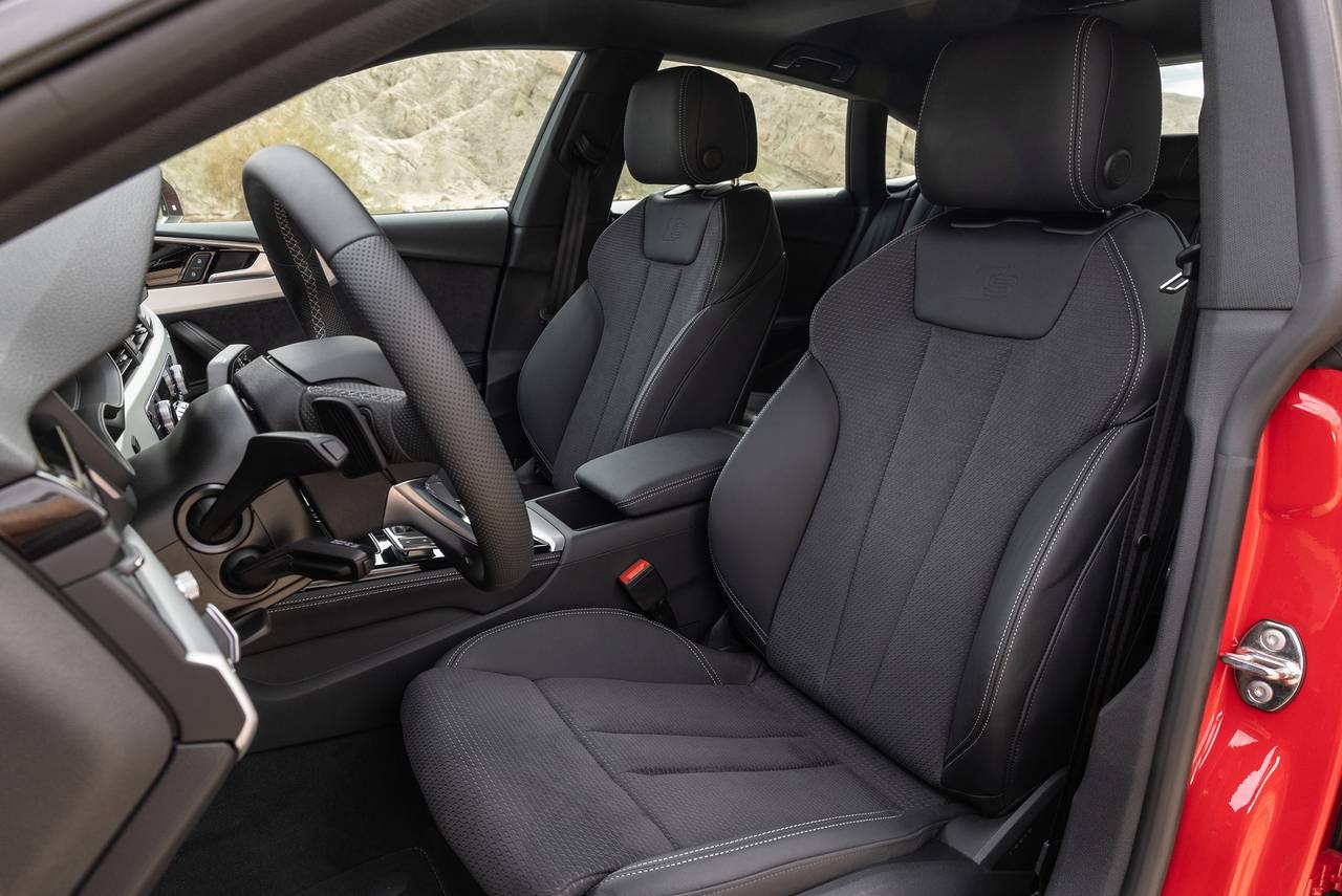 Read the overview of Audi A5 2025 Overview of Audi A5 2025, photo 9