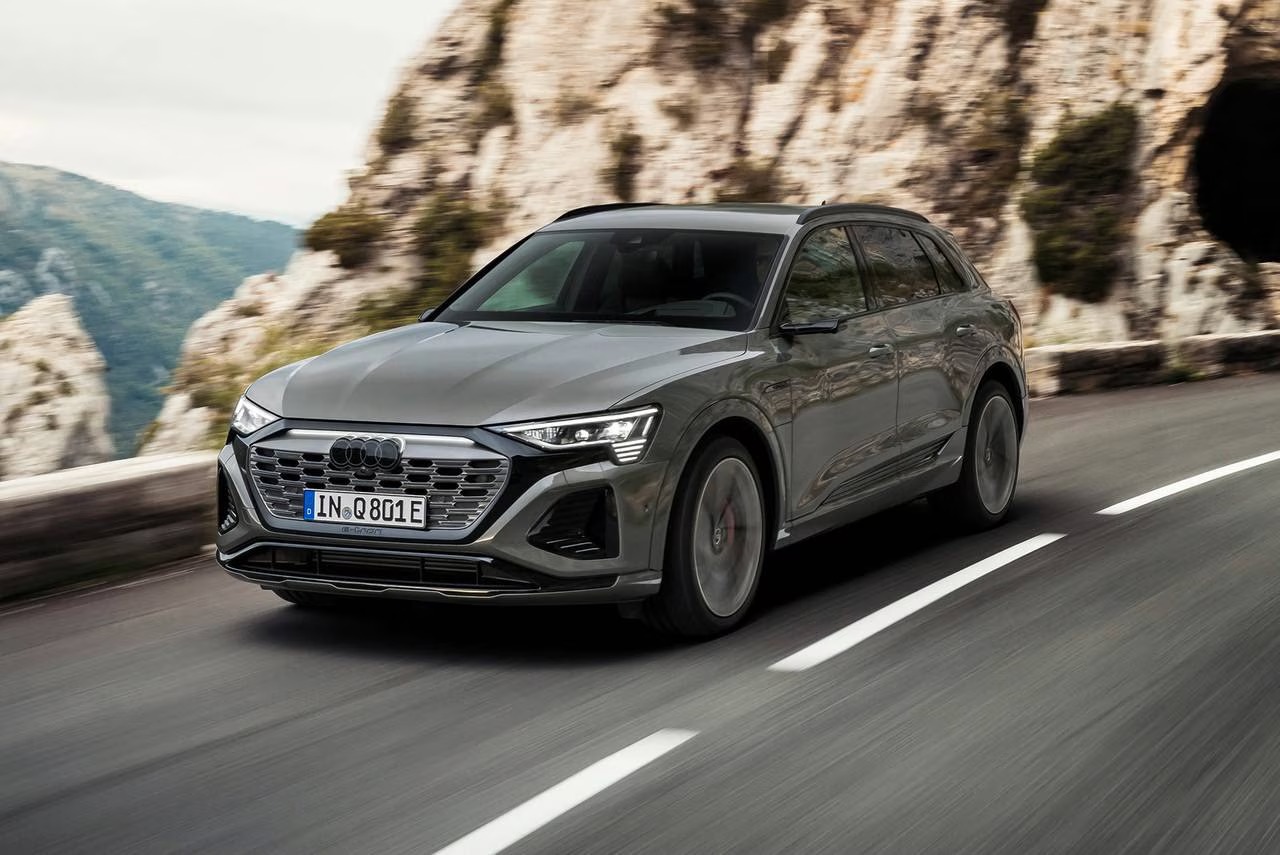 Read the overview of Audi Q8 e-tron 2025 Overview of Audi Q8 e-tron 2025, photo 6