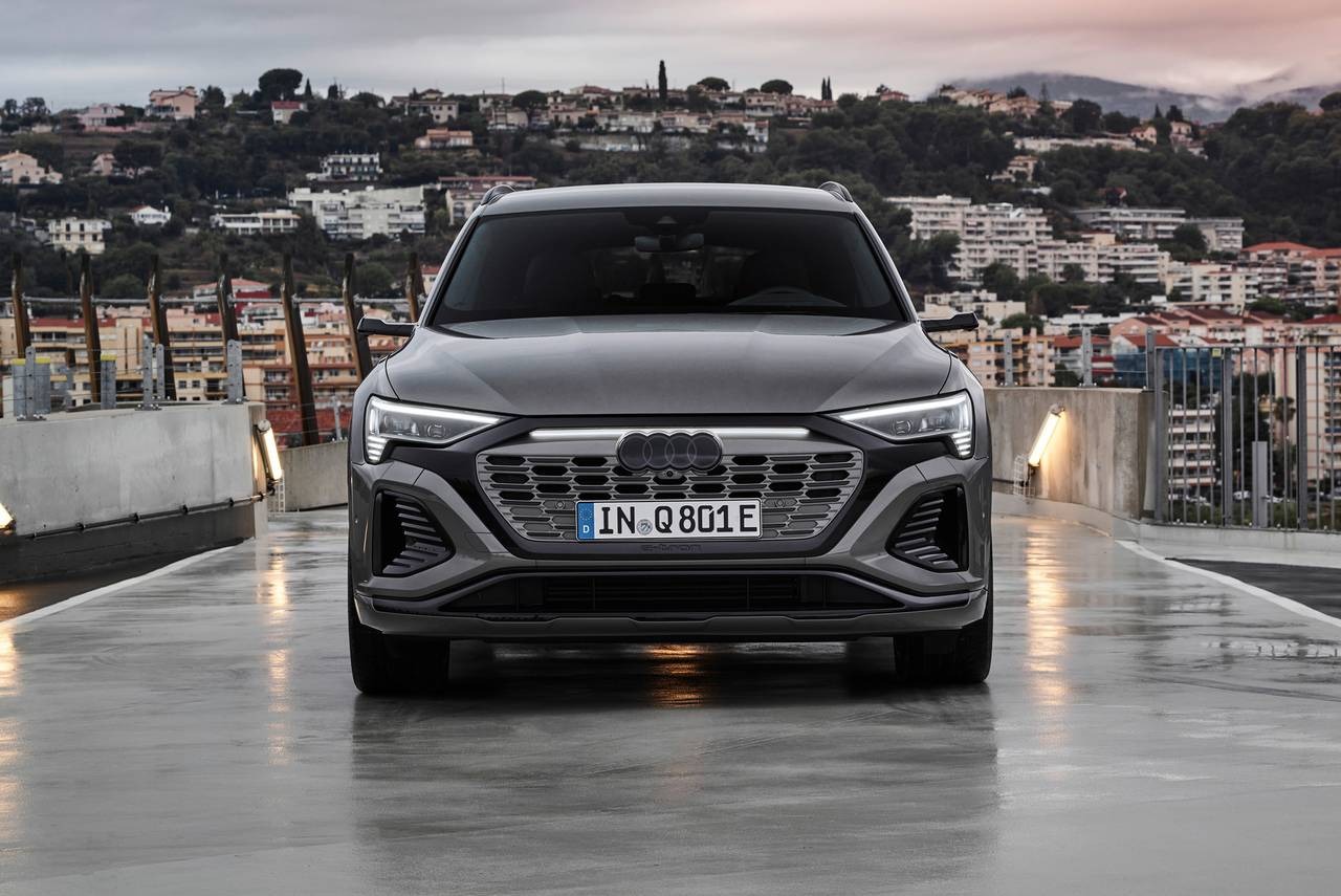 Read the overview of Audi Q8 e-tron 2025 Overview of Audi Q8 e-tron 2025, photo 5