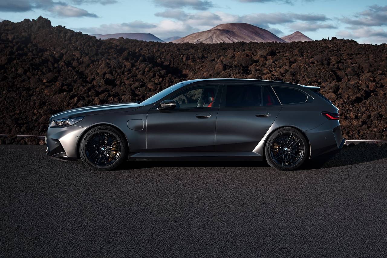 Read the overview of BMW 5 Series 2025 Overview of BMW 5 Series 2025, photo 3
