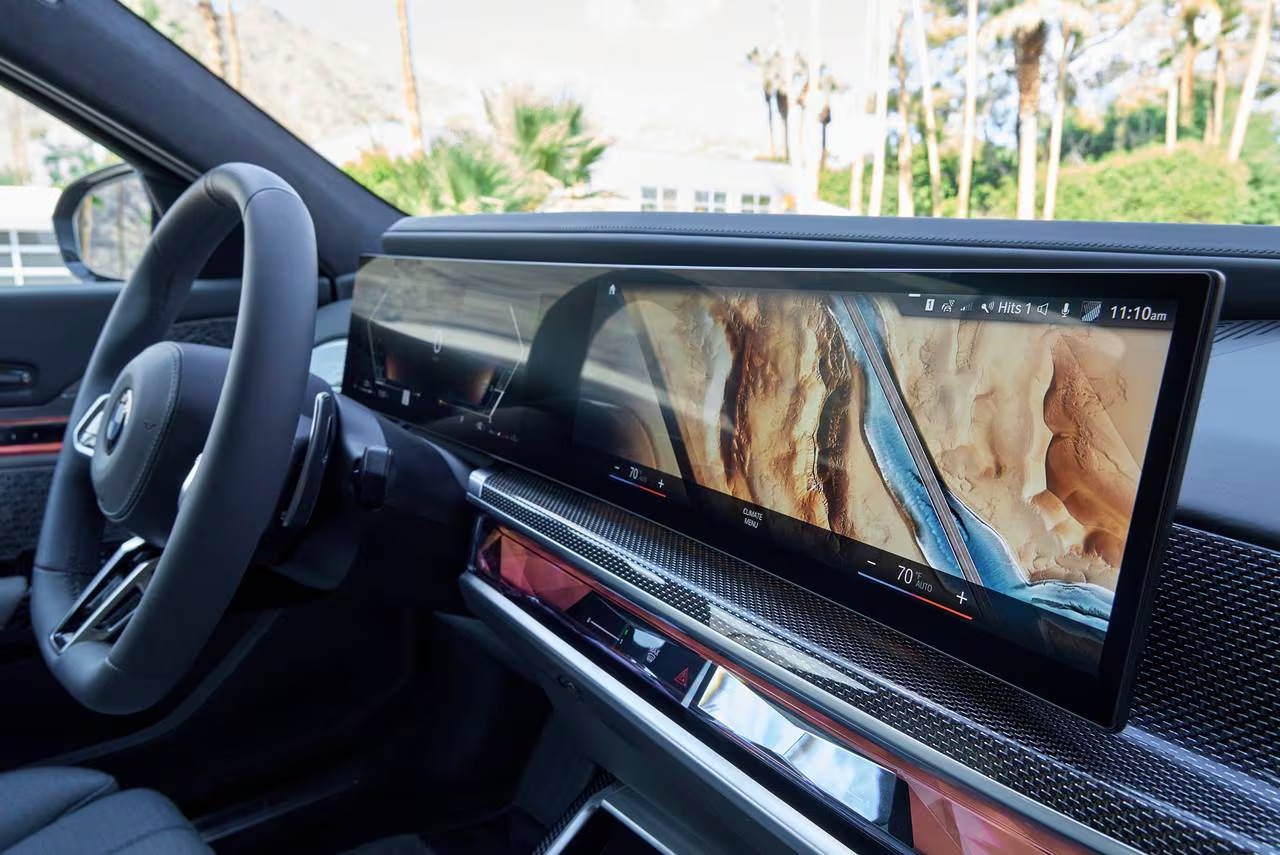 Read the overview of BMW 7 Series 2025 Overview of BMW 7 Series 2025, photo 10