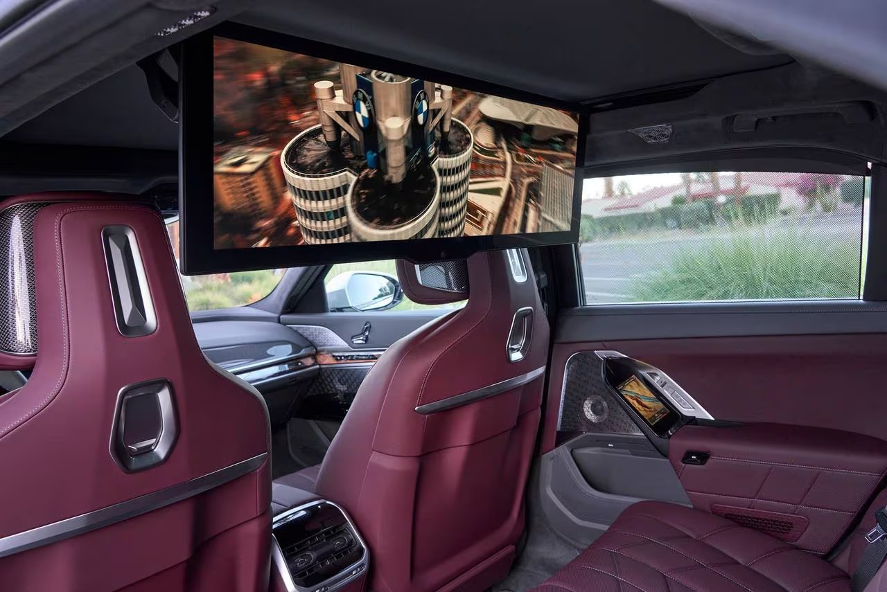 Read the overview of BMW 7 Series 2025 Overview of BMW 7 Series 2025, photo 7