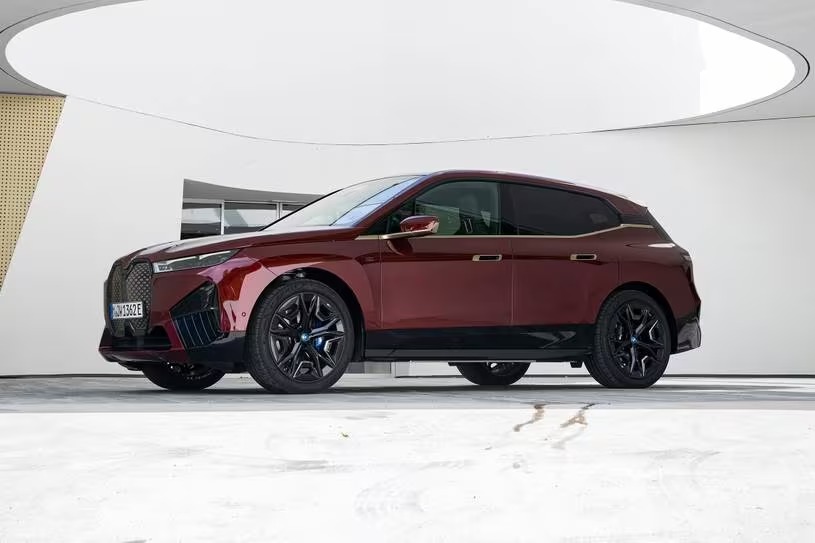Read the overview of BMW iX 2025 Overview of BMW iX 2025, photo 1