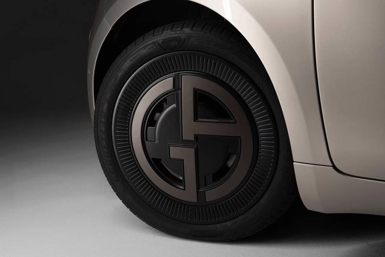 Read the overview of Fiat 500e 2025 Overview of Fiat 500e 2025, photo 3