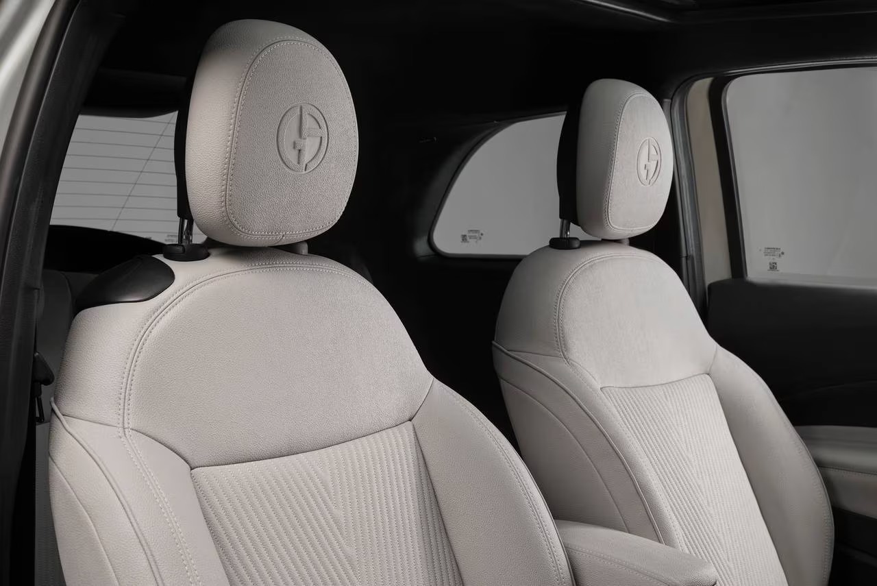 Read the overview of Fiat 500e 2025 Overview of Fiat 500e 2025, photo 10