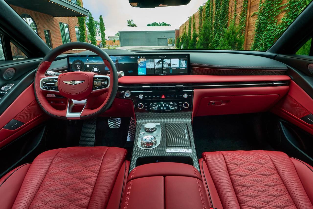 Read the overview of Genesis G80 2025 Overview of Genesis G80 2025, photo 11