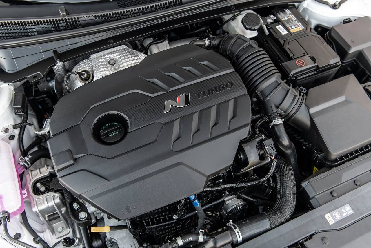 Read the overview of Hyundai Elantra 2025 Overview of Hyundai Elantra 2025, photo 7