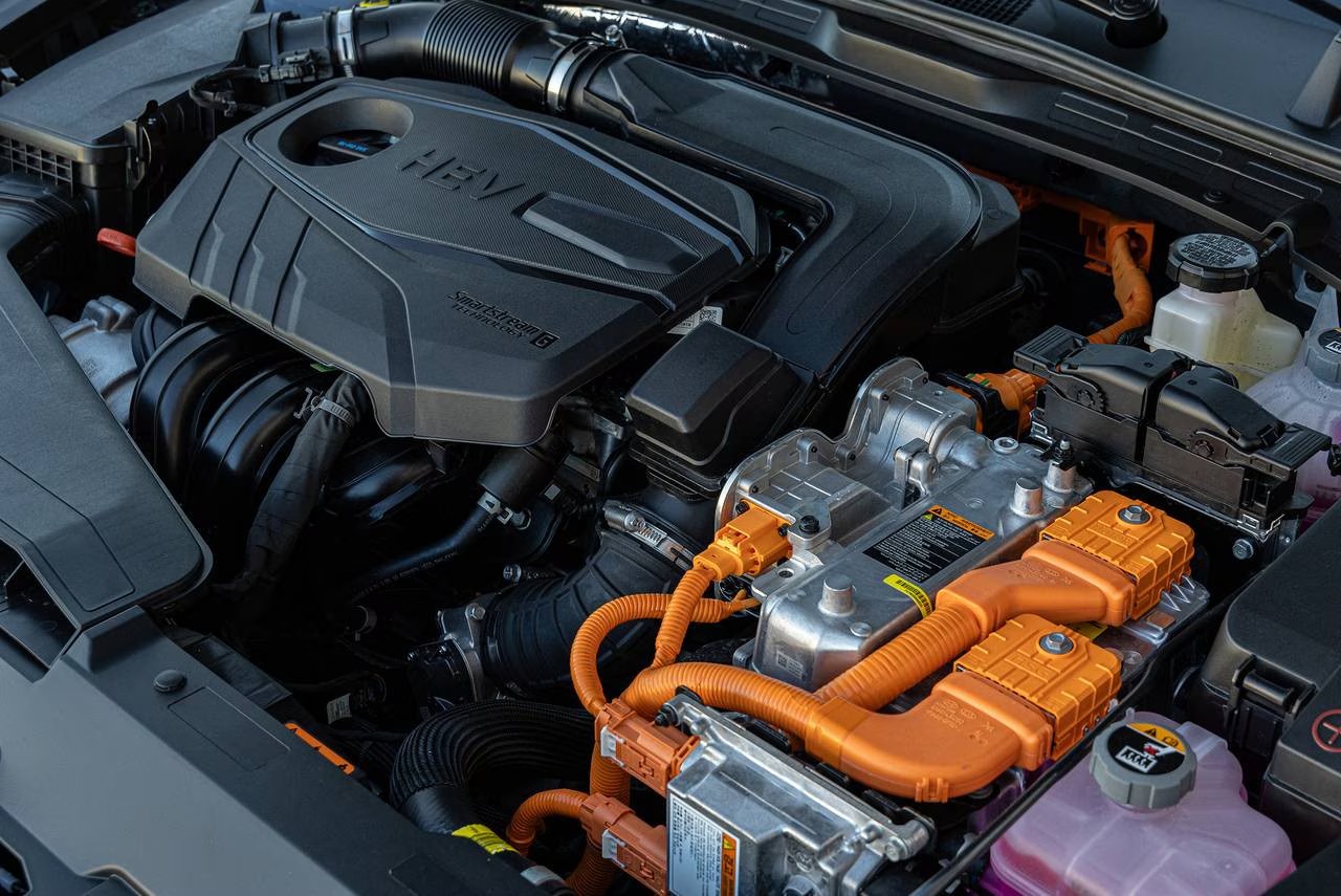 Read the overview of Hyundai Sonata Hybrid 2025 Overview of Hyundai Sonata Hybrid 2025, photo 6