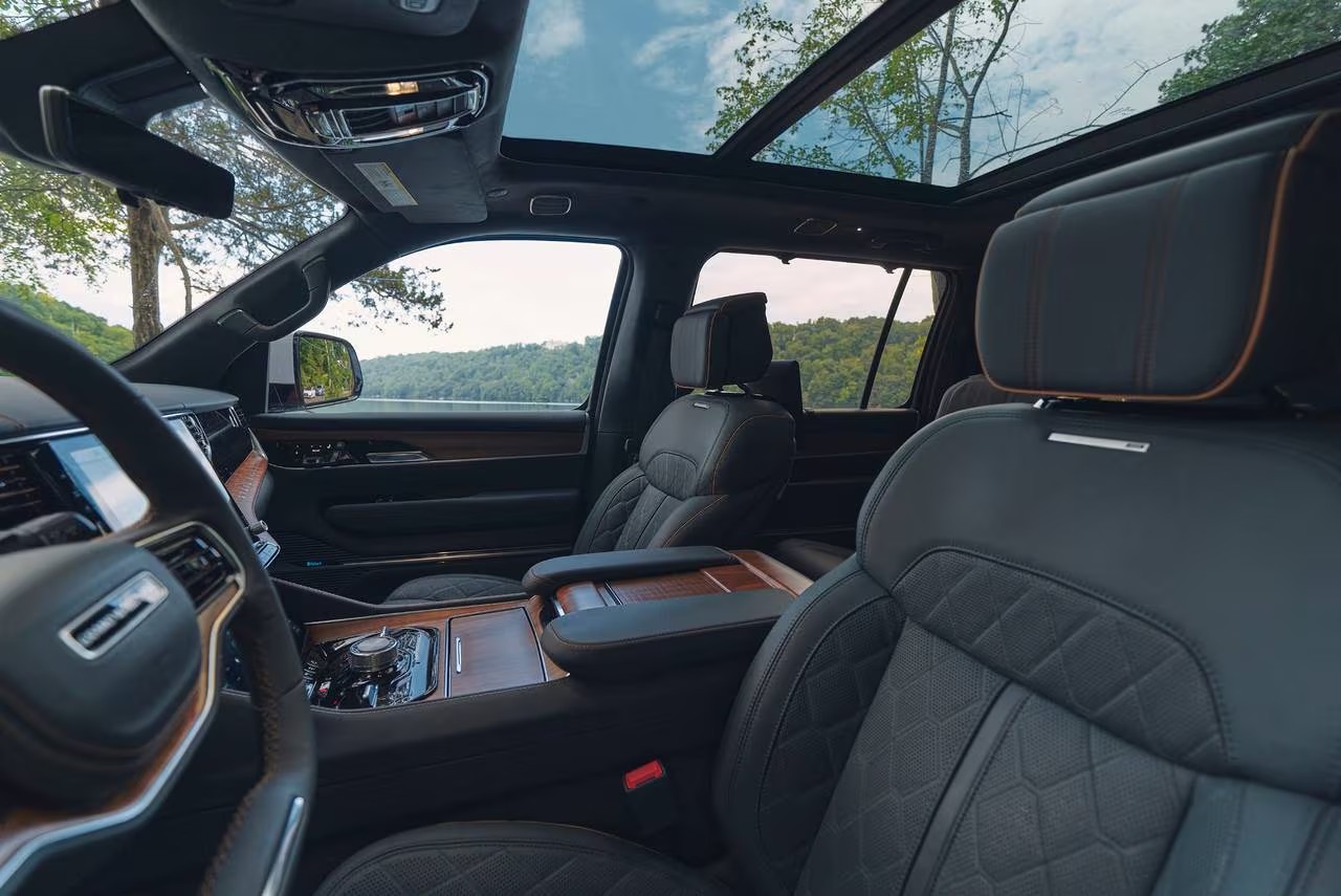 Read the overview of Jeep grand-wagoneer 2025 Overview of Jeep grand-wagoneer 2025, photo 10