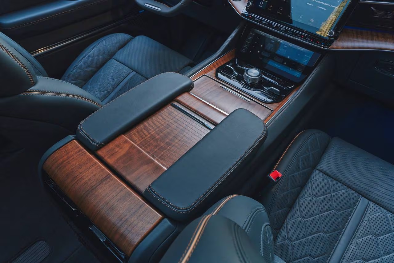 Read the overview of Jeep grand-wagoneer 2025 Overview of Jeep grand-wagoneer 2025, photo 12