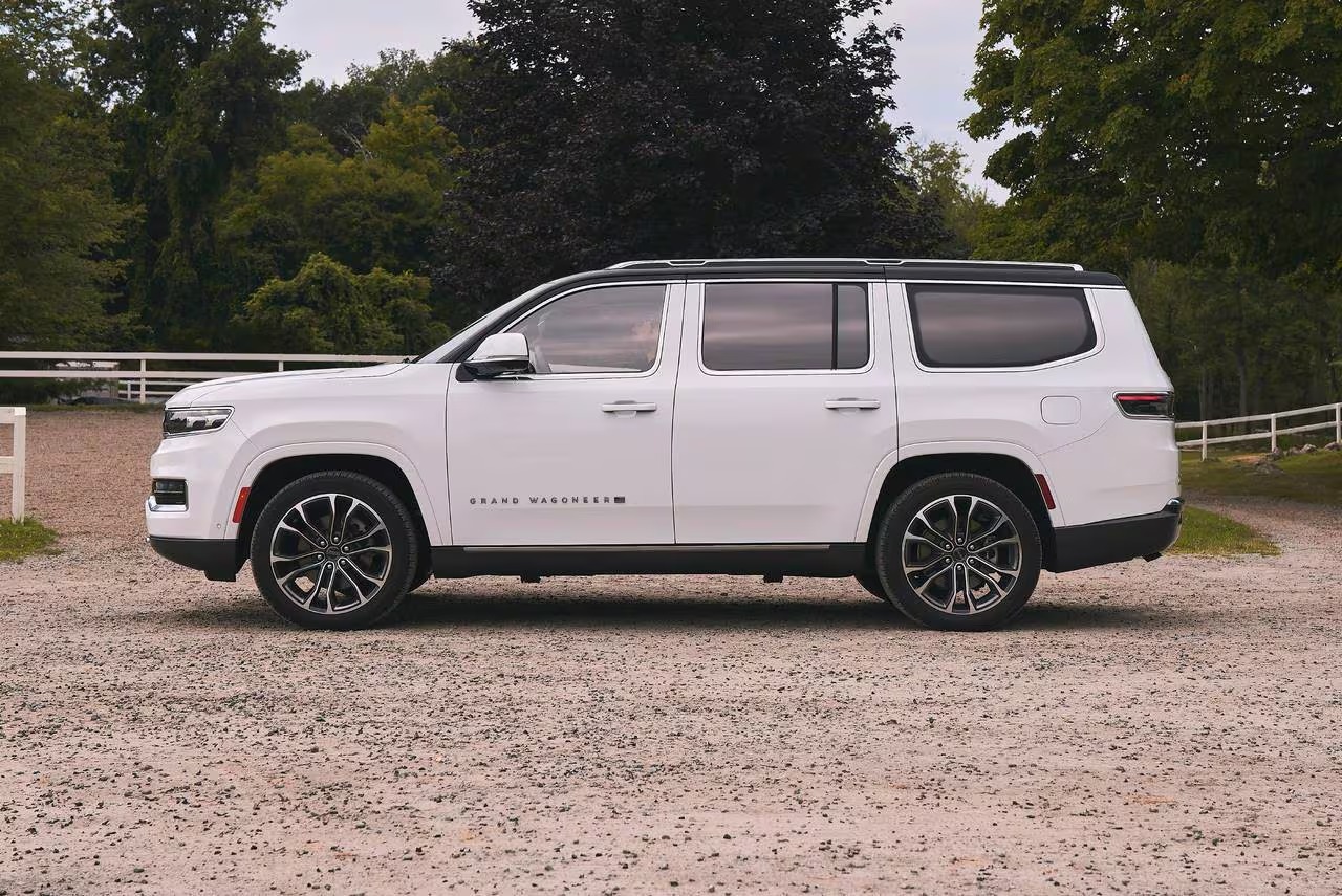 Read the overview of Jeep grand-wagoneer 2025 Overview of Jeep grand-wagoneer 2025, photo 3