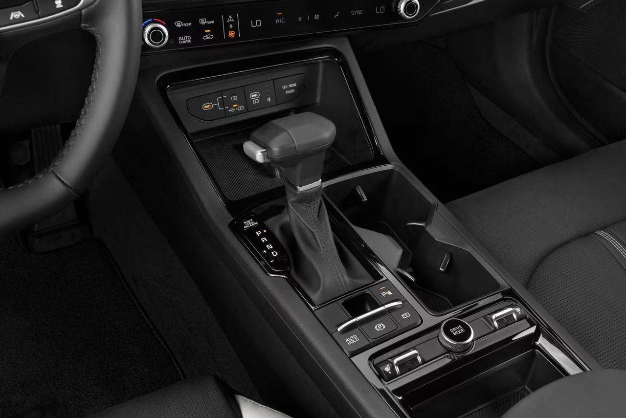 Read the overview of Kia K5 2025 Overview of Kia K5 2025, photo 8
