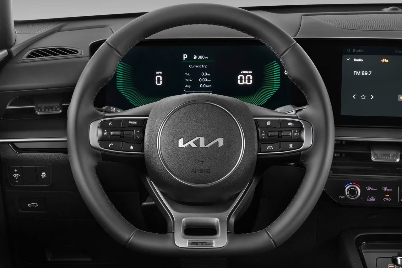 Read the overview of Kia K5 2025 Overview of Kia K5 2025, photo 10