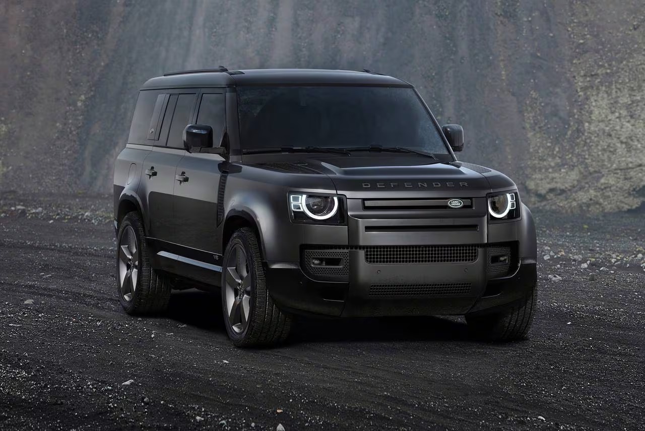 Read the overview of Land Rover Defender 2025 Overview of Land Rover Defender 2025, photo 2