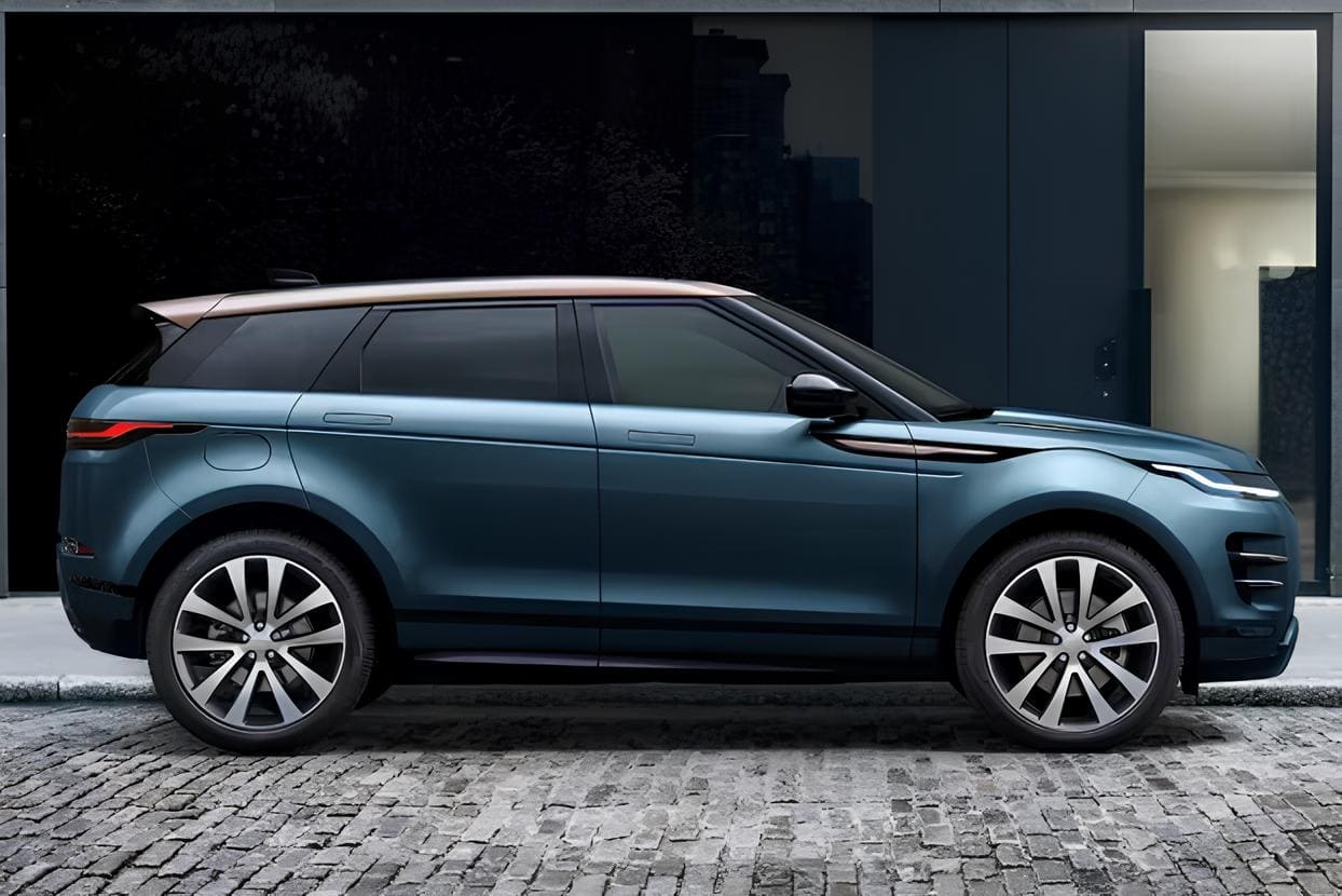 Read the overview of Land Rover Range Rover Evoque 2025 Overview of Land Rover Range Rover Evoque 2025, photo 6