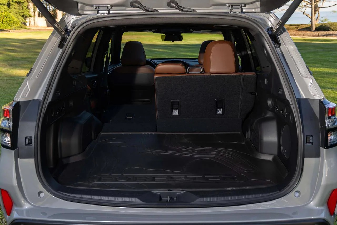 Read the overview of Subaru Forester 2025 Overview of Subaru Forester 2025, photo 11