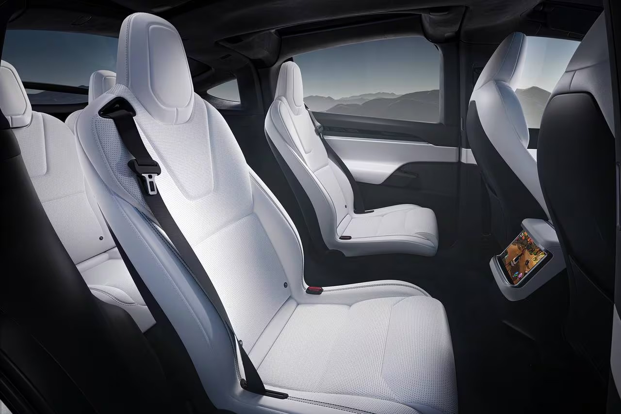 Read the overview of Tesla Model X 2025 Overview of Tesla Model X 2025, photo 11