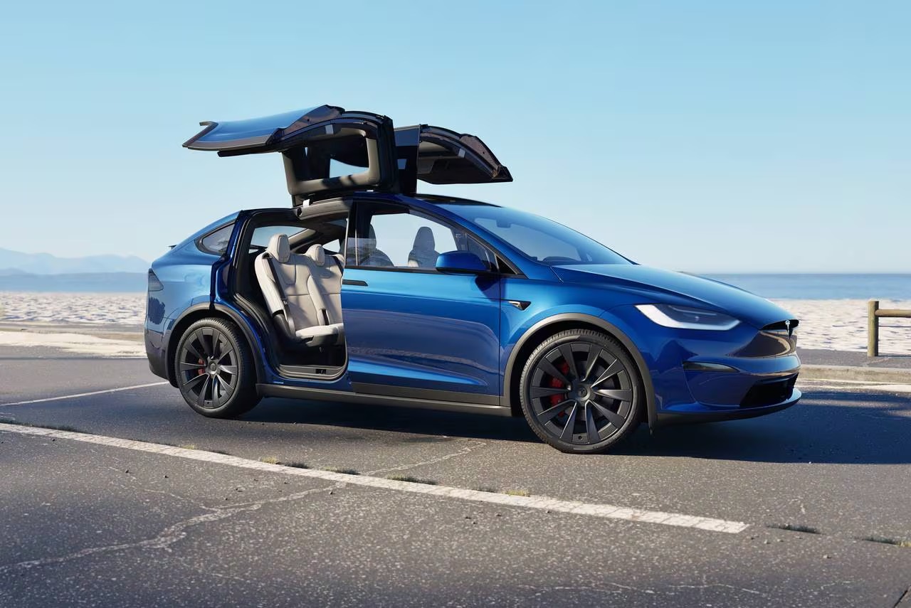Read the overview of Tesla Model X 2025 Overview of Tesla Model X 2025, photo 7