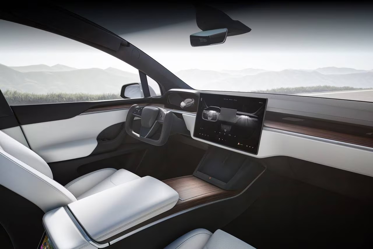 Read the overview of Tesla Model X 2025 Overview of Tesla Model X 2025, photo 8