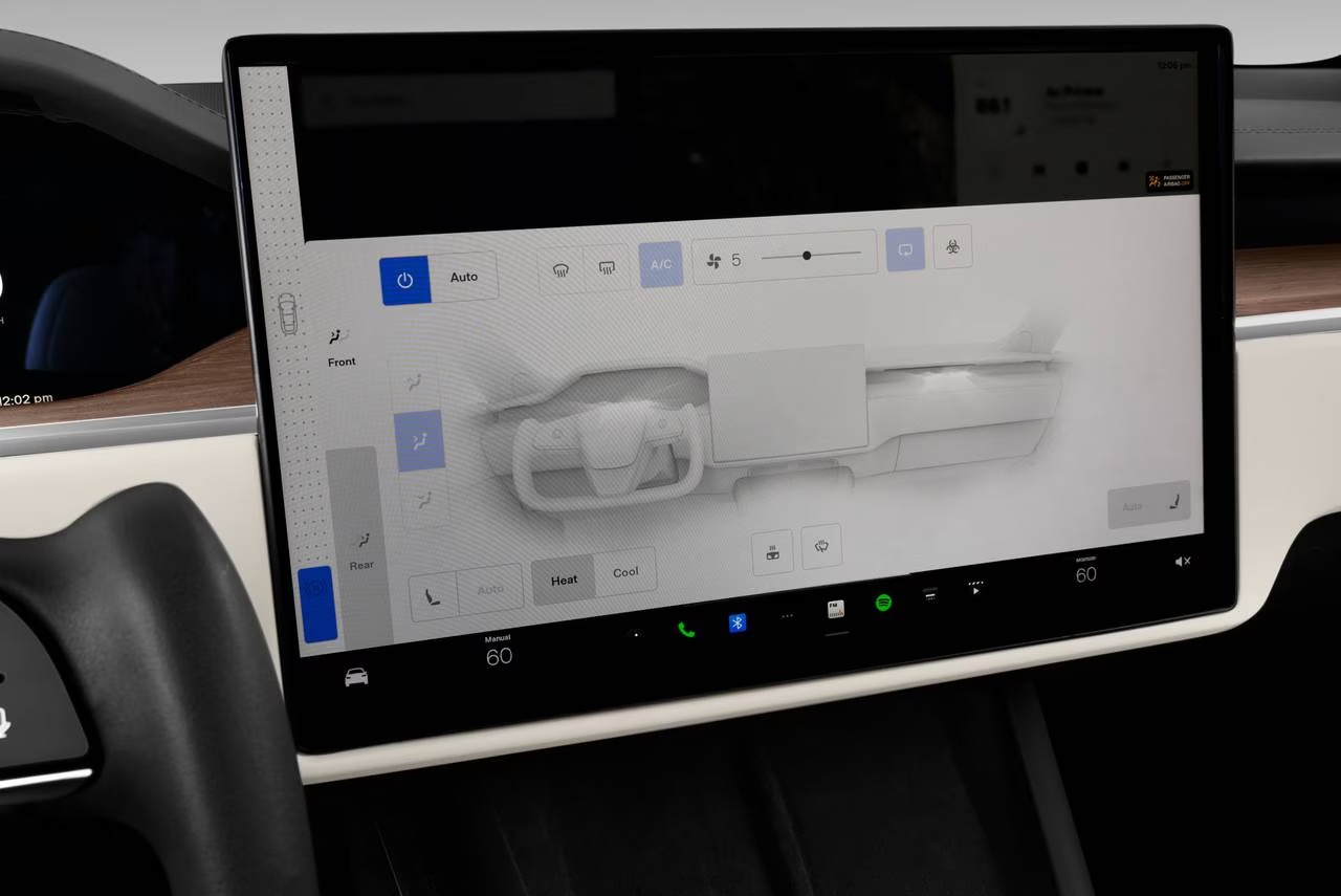 Read the overview of Tesla Model X 2025 Overview of Tesla Model X 2025, photo 9