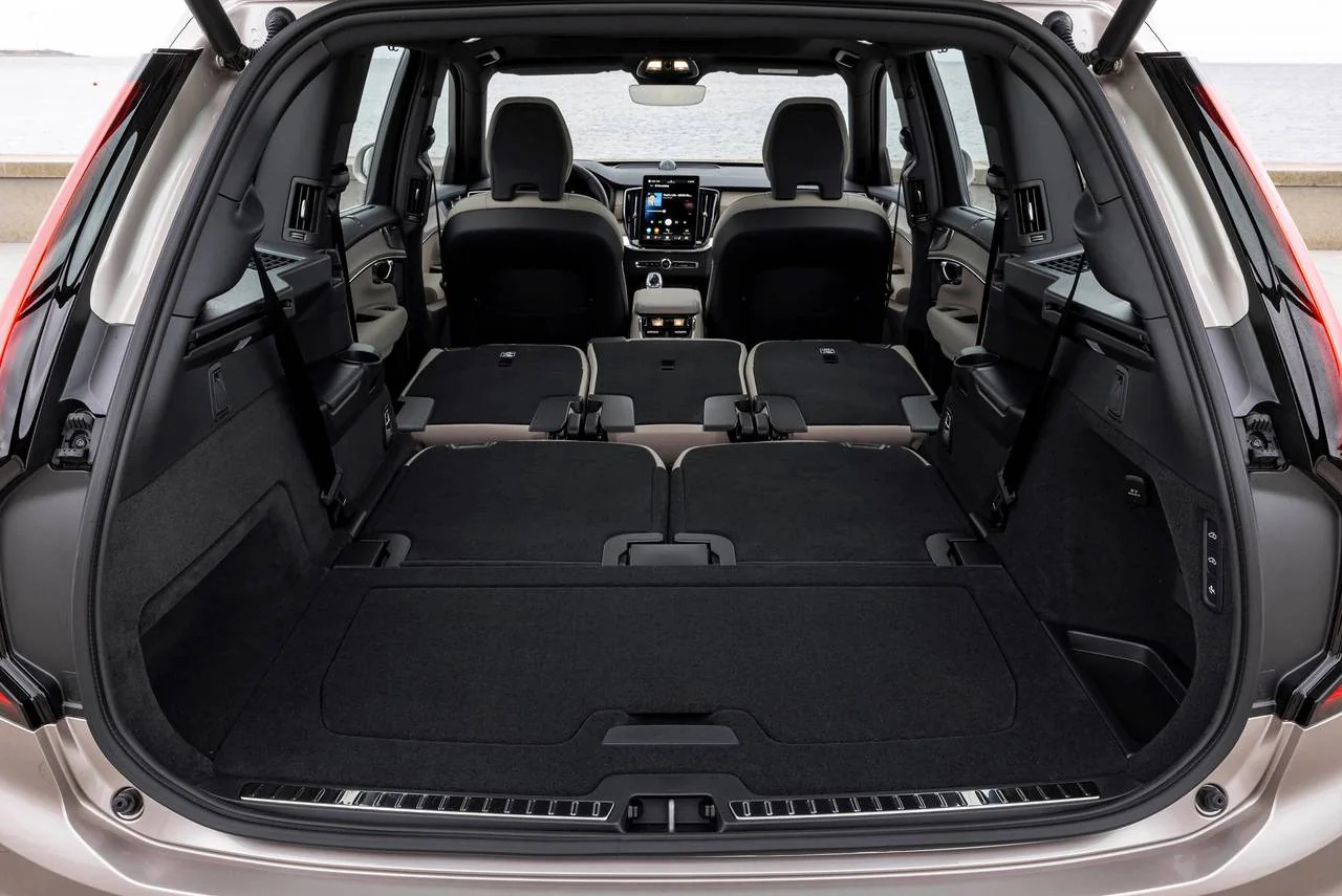 Read the overview of Volvo XC90 2025 Overview of Volvo XC90 2025, photo 10