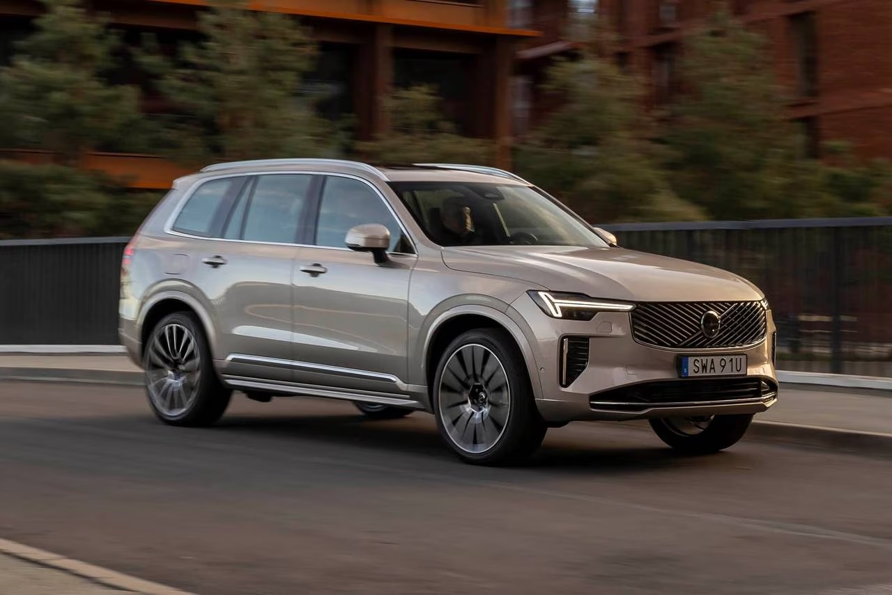 Read the overview of Volvo XC90 2025 Overview of Volvo XC90 2025, photo 4