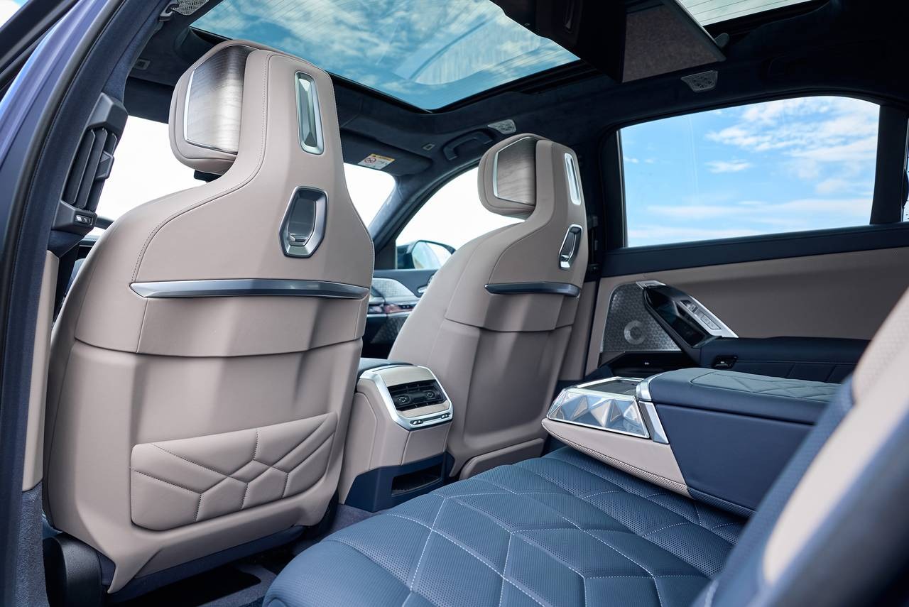 Apskats par BMW i7 2026, foto 10