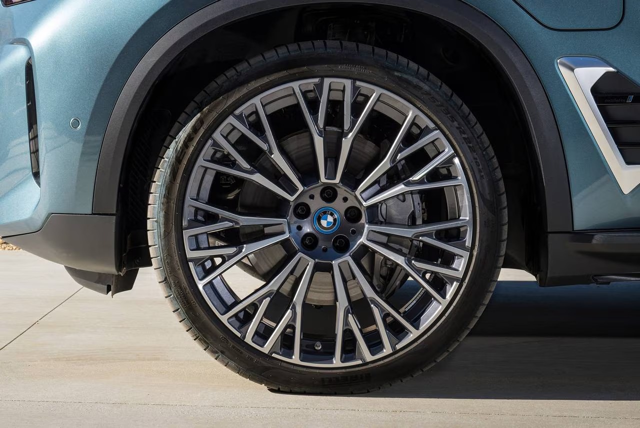 Apskats par BMW X5 2026, foto 6