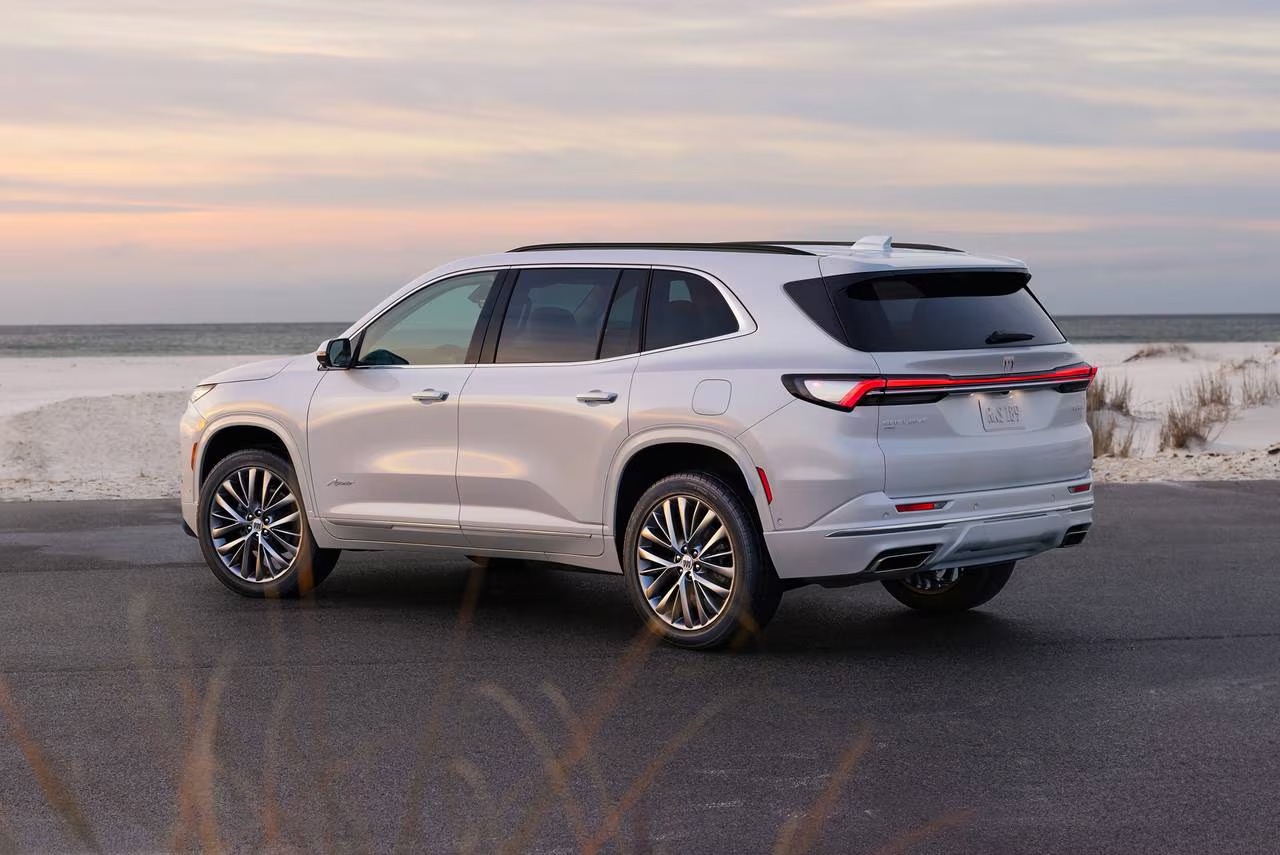 Apskats par Buick Enclave 2026, foto 3