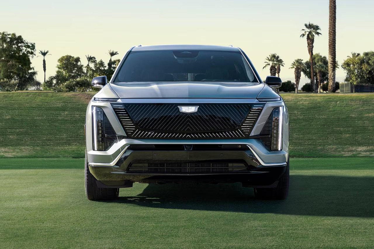 Overview of Cadillac Vistiq 2026, photo 3