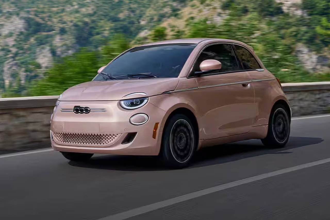 Apskats par Fiat 500e 2026, foto 1