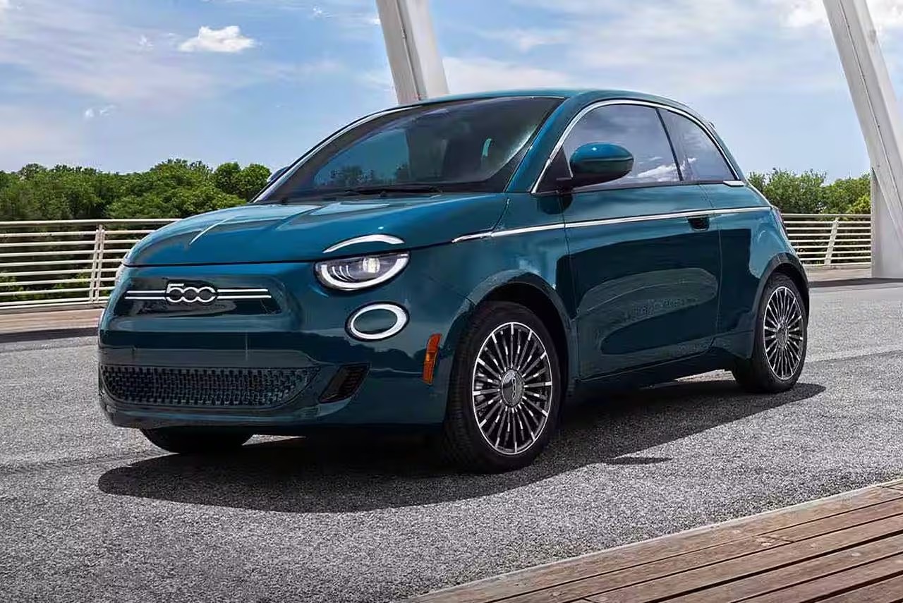 Apskats par Fiat 500e 2026, foto 4