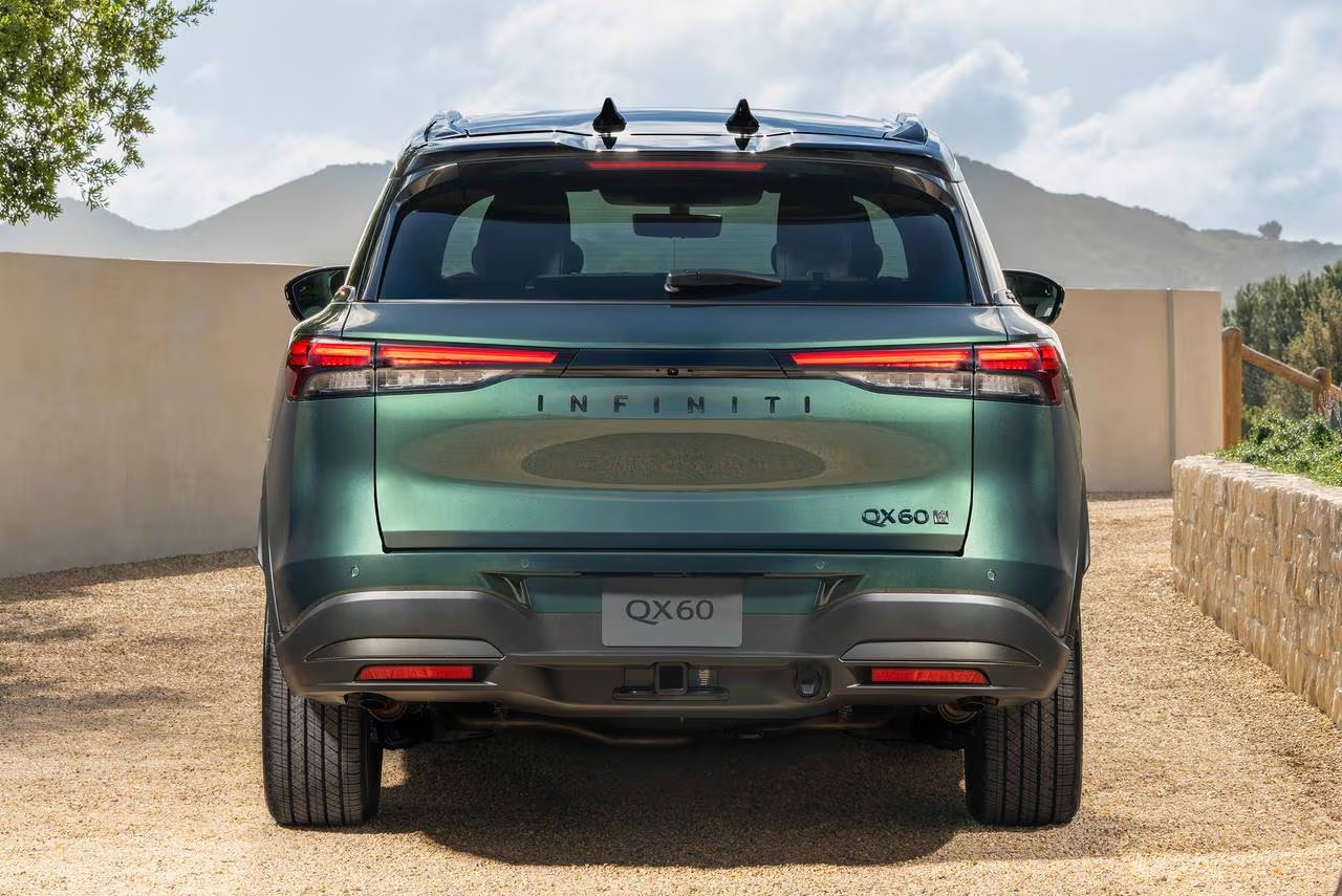 Apskats par Infiniti QX60 2026, foto 8