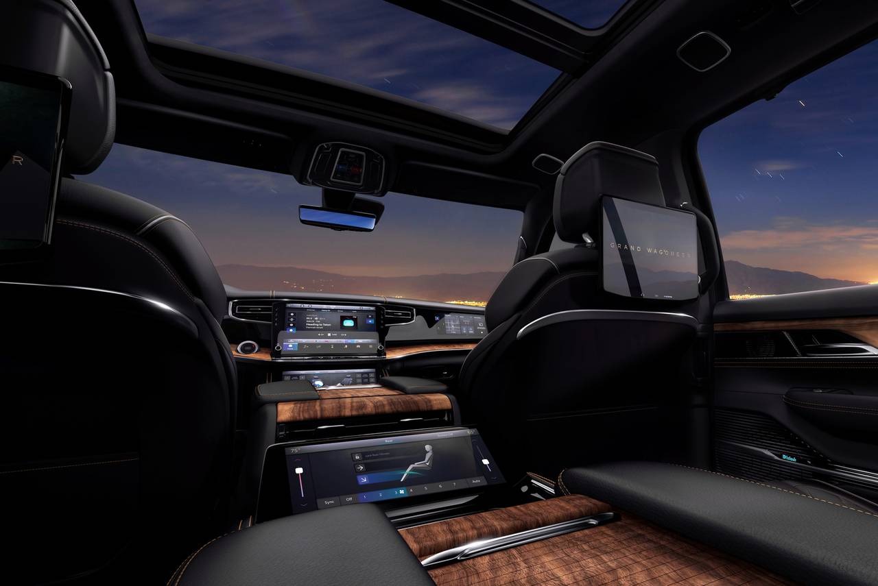 Overview of Jeep grand-wagoneer 2026, photo 13