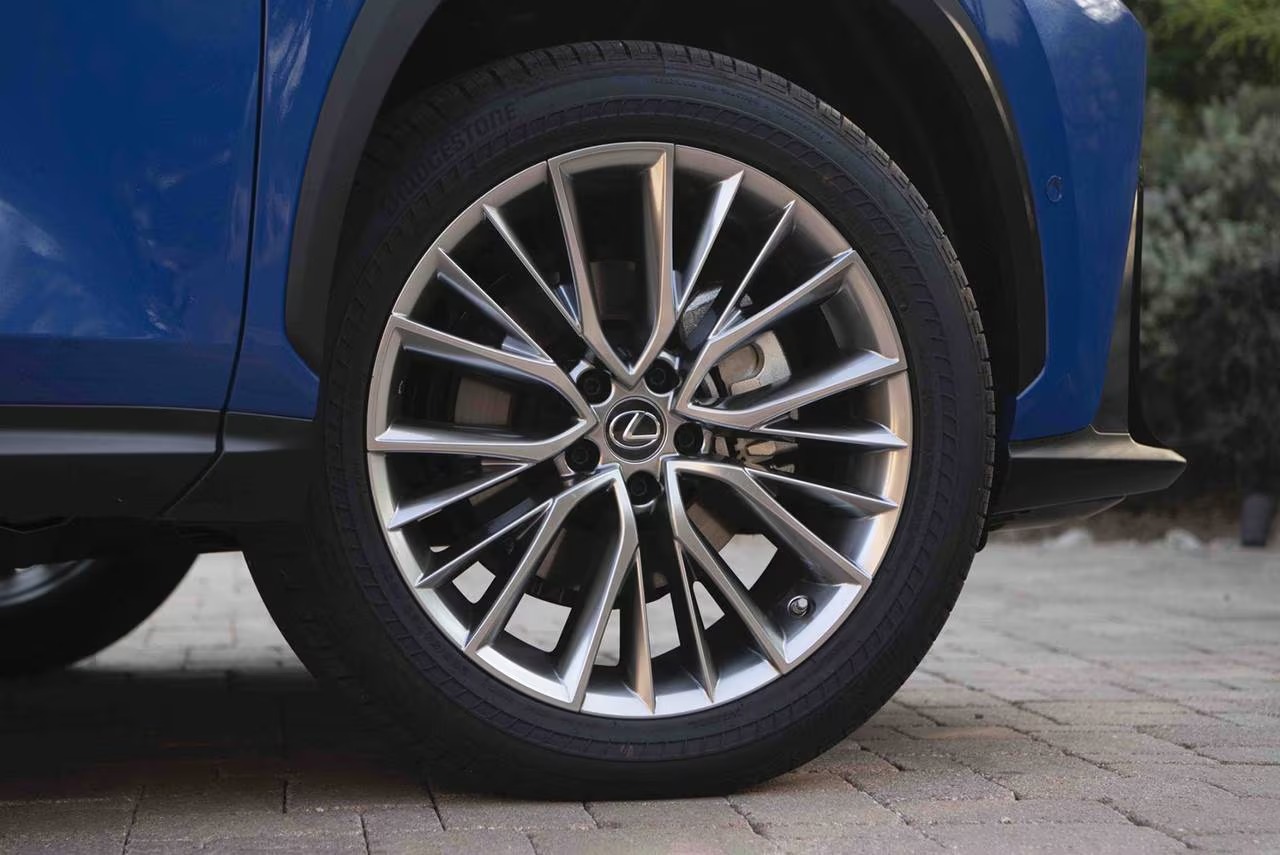 Apskats par Lexus NX 2026, foto 5