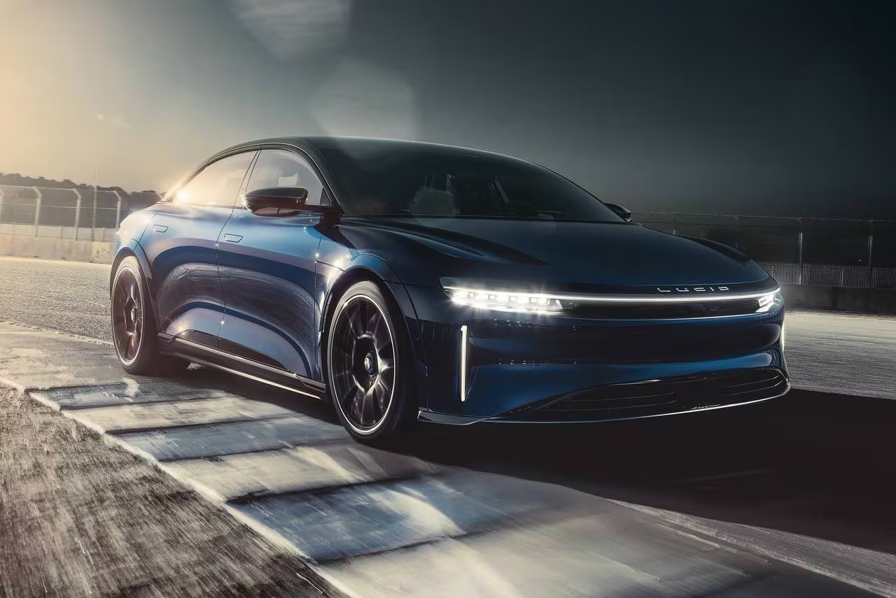 Apskats par Lucid Air 2026, foto 1