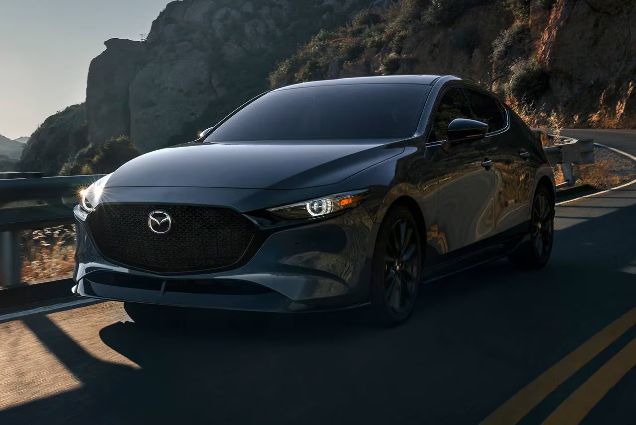 Apskats par Mazda 3 2026, foto 8