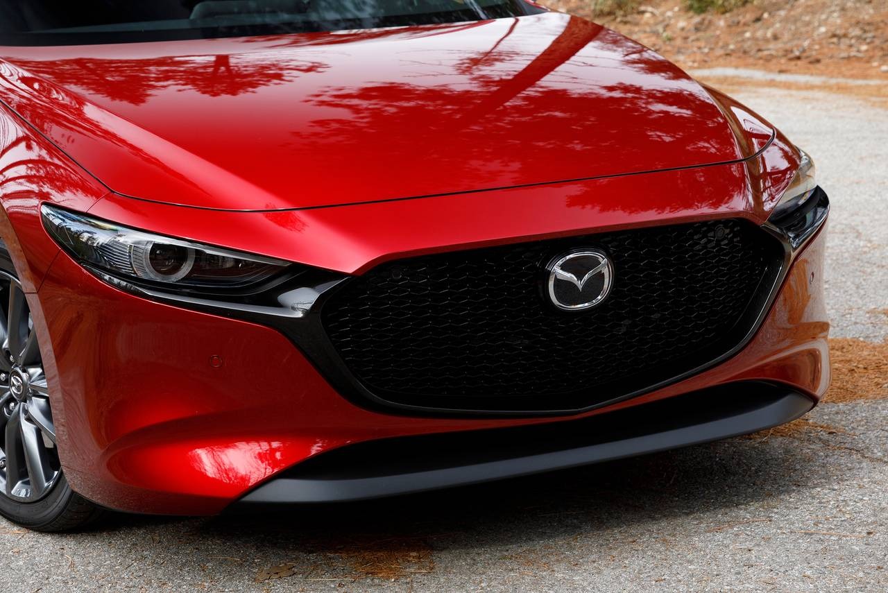 Apskats par Mazda 3 2026, foto 3