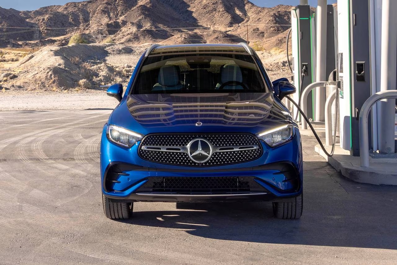 Apskats par Mercedes-Benz GLC Plug-In Hybrid 2026, foto 1