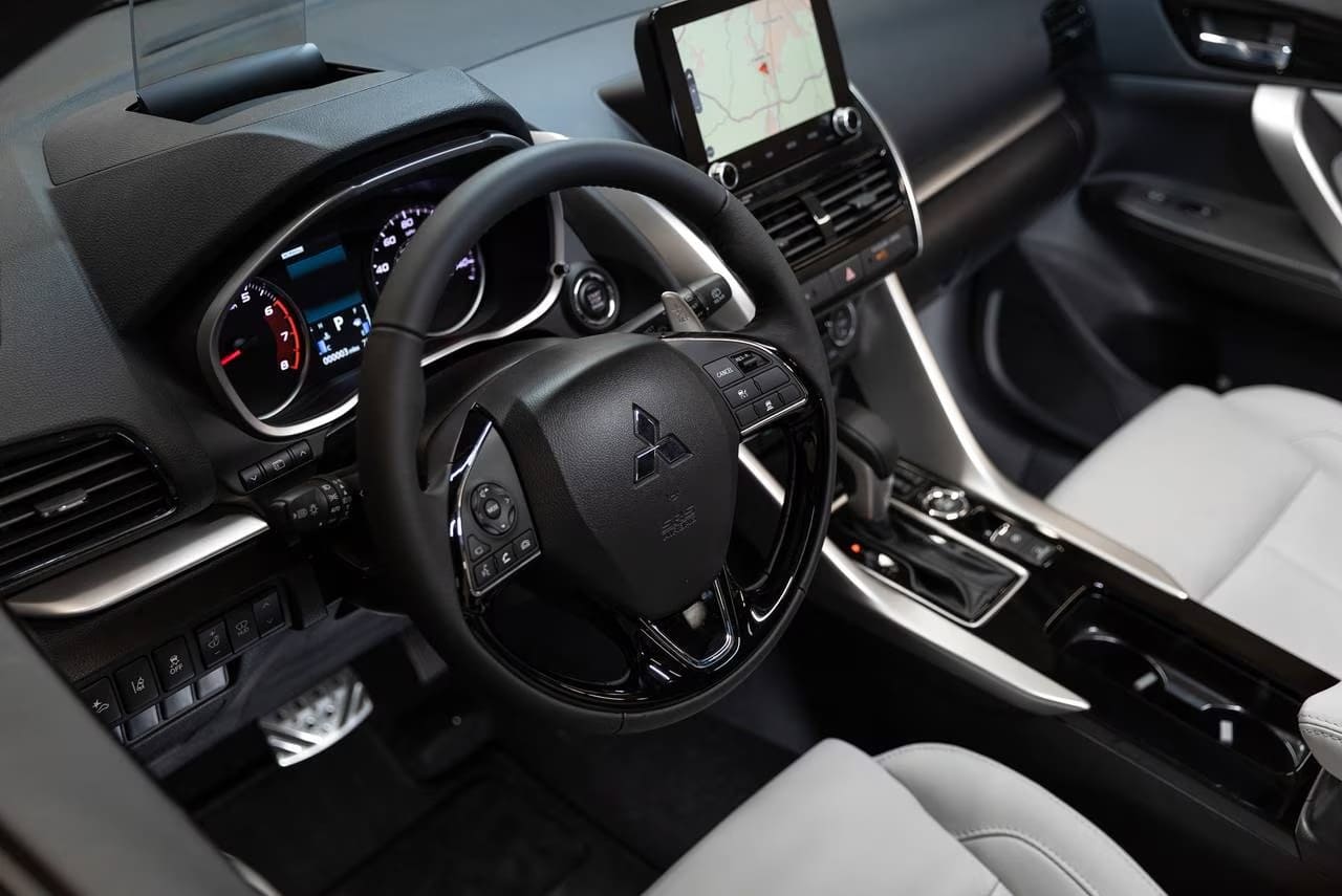 Apskats par Mitsubishi Eclipse Cross 2026, foto 8