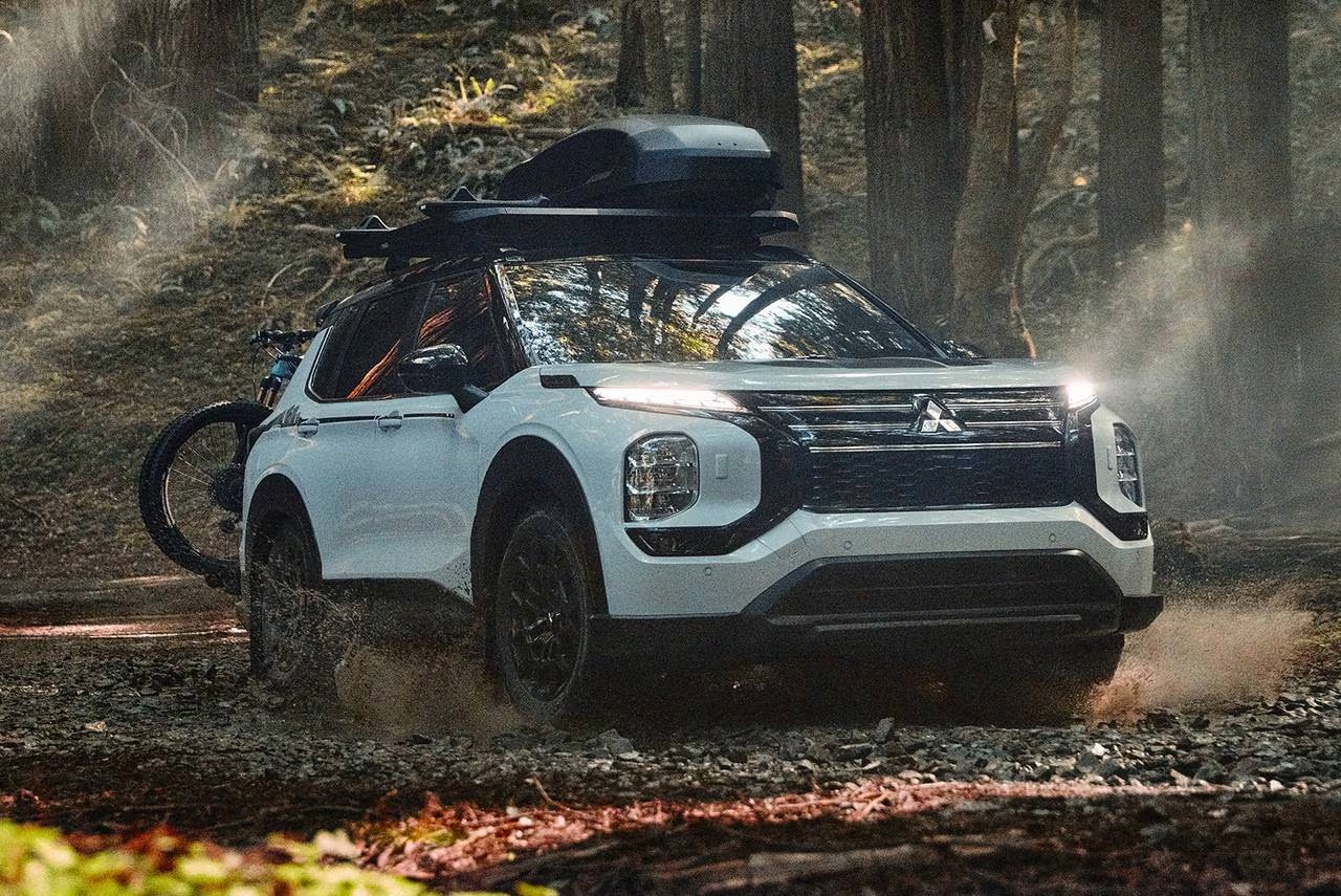 Apskats par Mitsubishi Outlander 2026, foto 2
