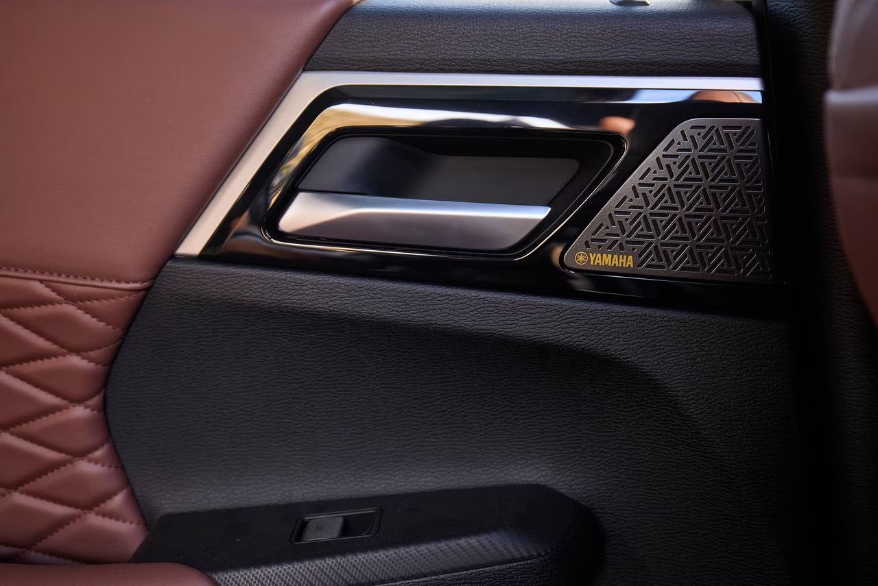 Apskats par Mitsubishi Outlander 2026, foto 19