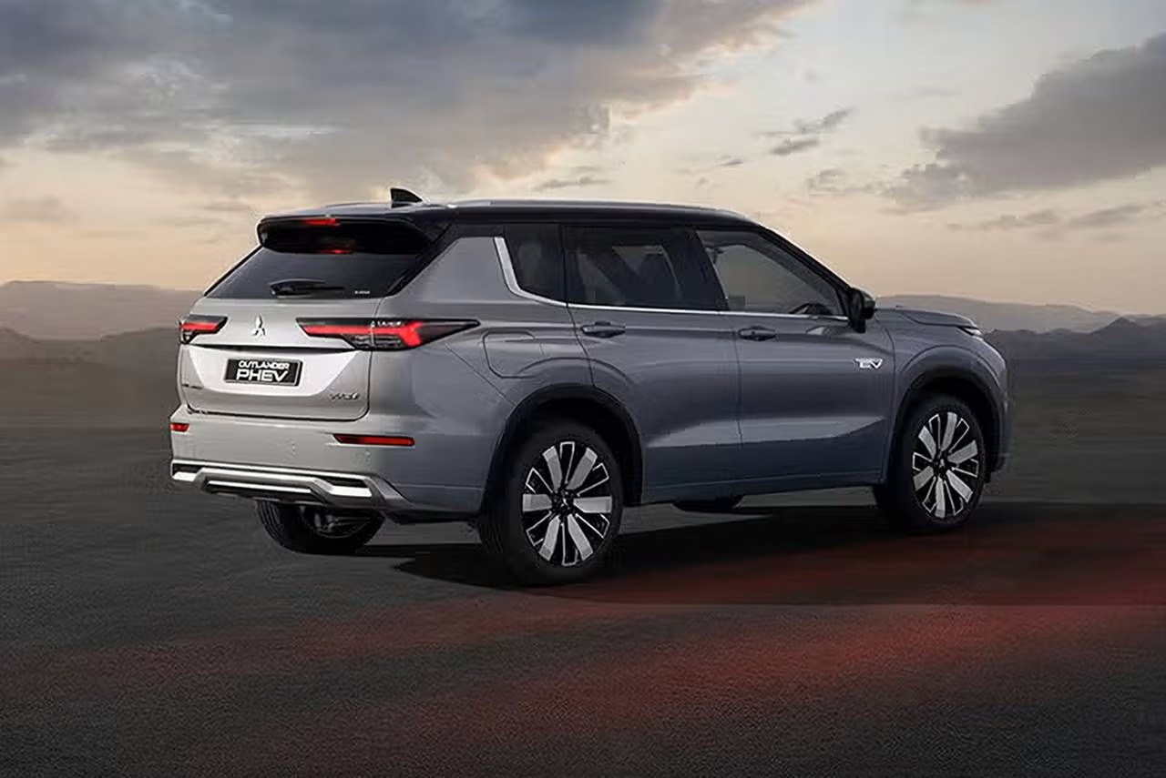 Apskats par Mitsubishi Outlander 2026, foto 12