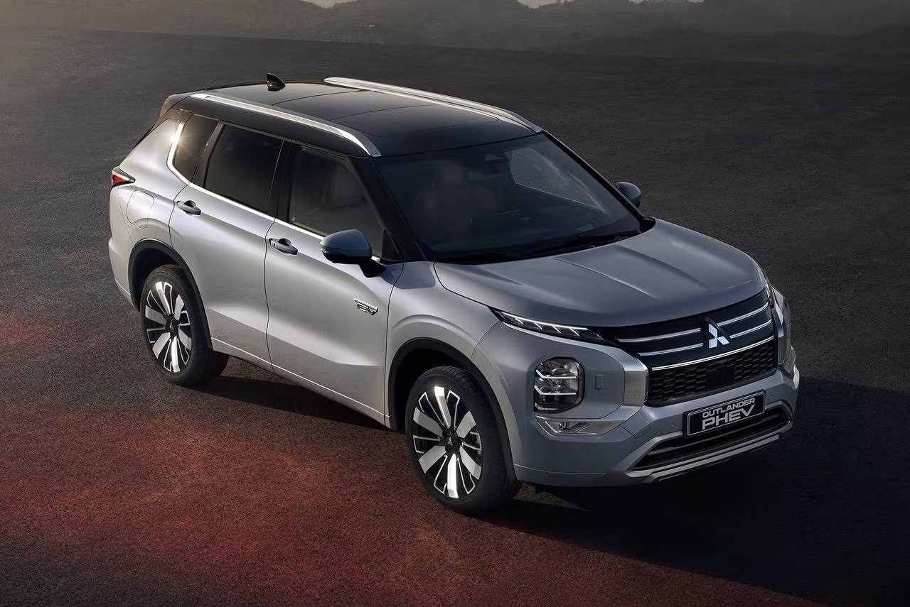 Apskats par Mitsubishi Outlander 2026, foto 10