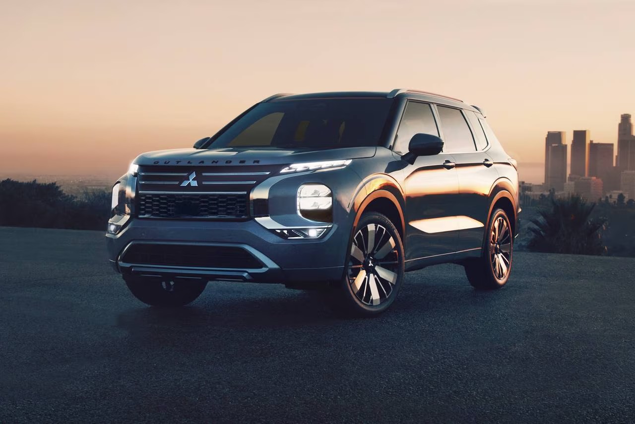 Apskats par Mitsubishi Outlander 2026, foto 7