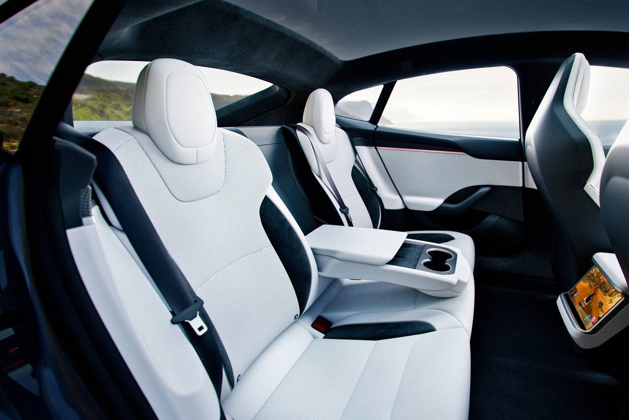 Apskats par Tesla Model S 2026, foto 11