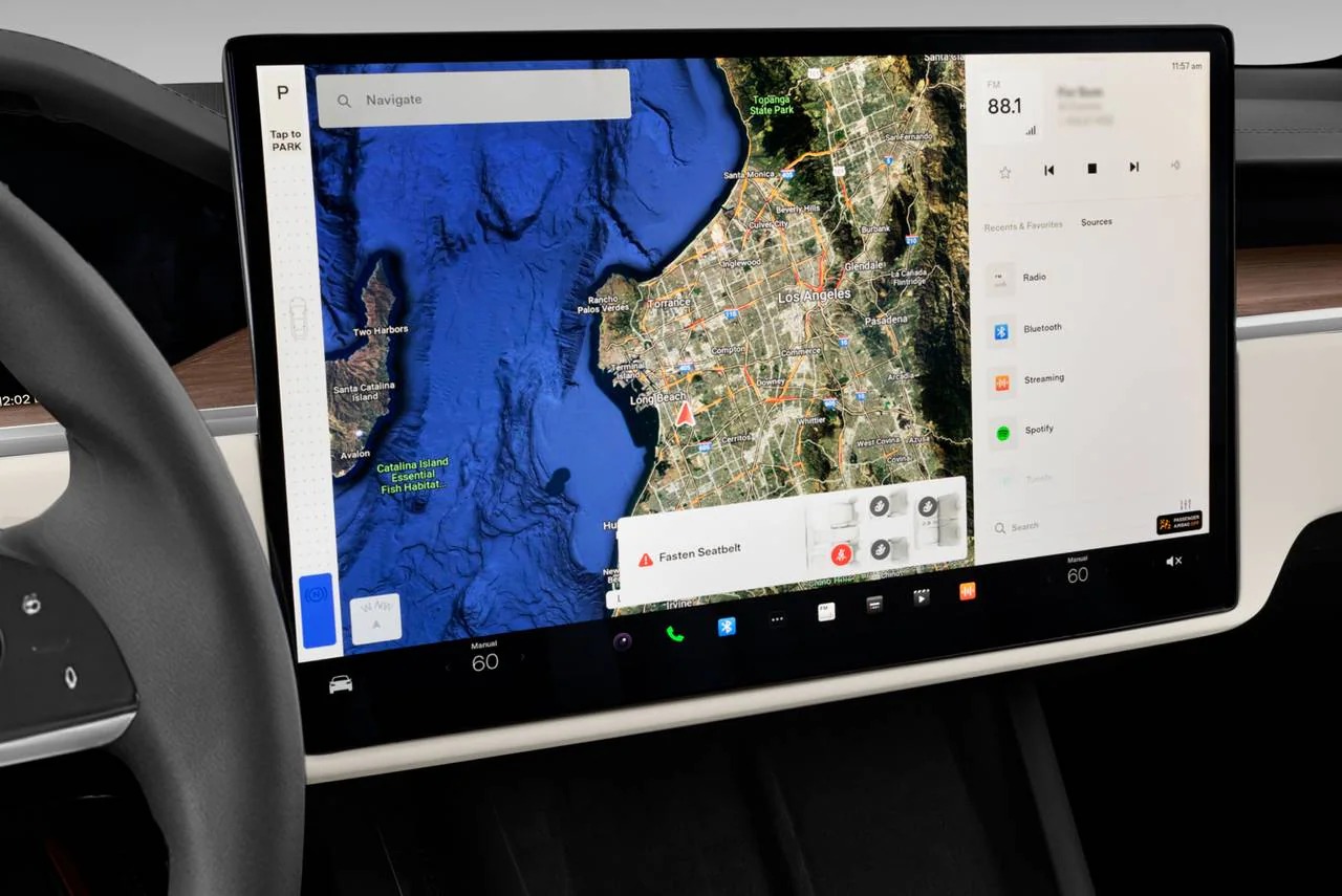 Apskats par Tesla Model X 2026, foto 9